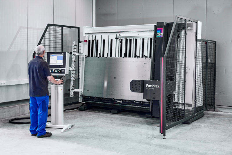 Neues Bearbeitungszentrum Rittal Perforex - Elektro Müller GmbH